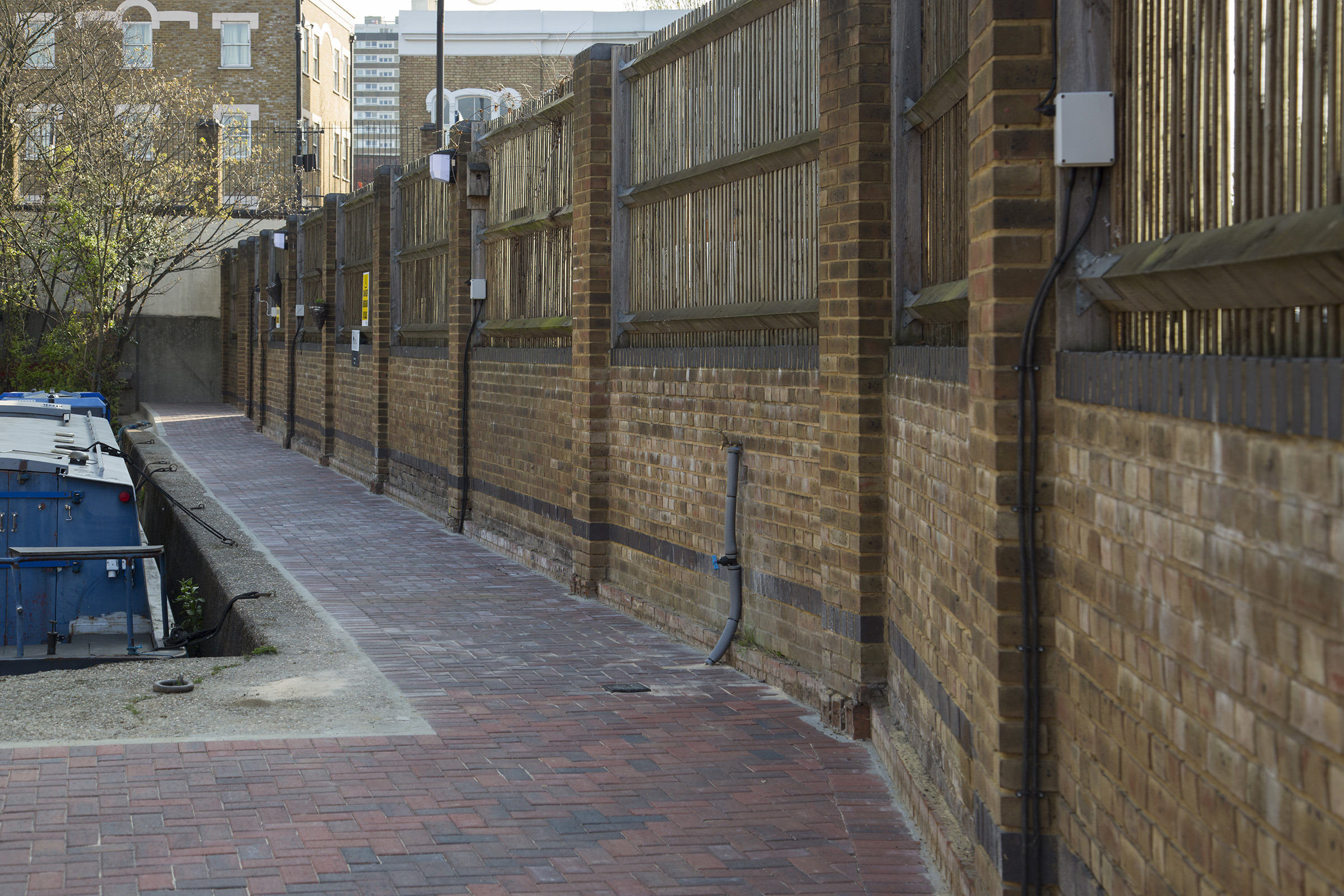 Bow Wharf L1 Leisure :: Waterside Moorings