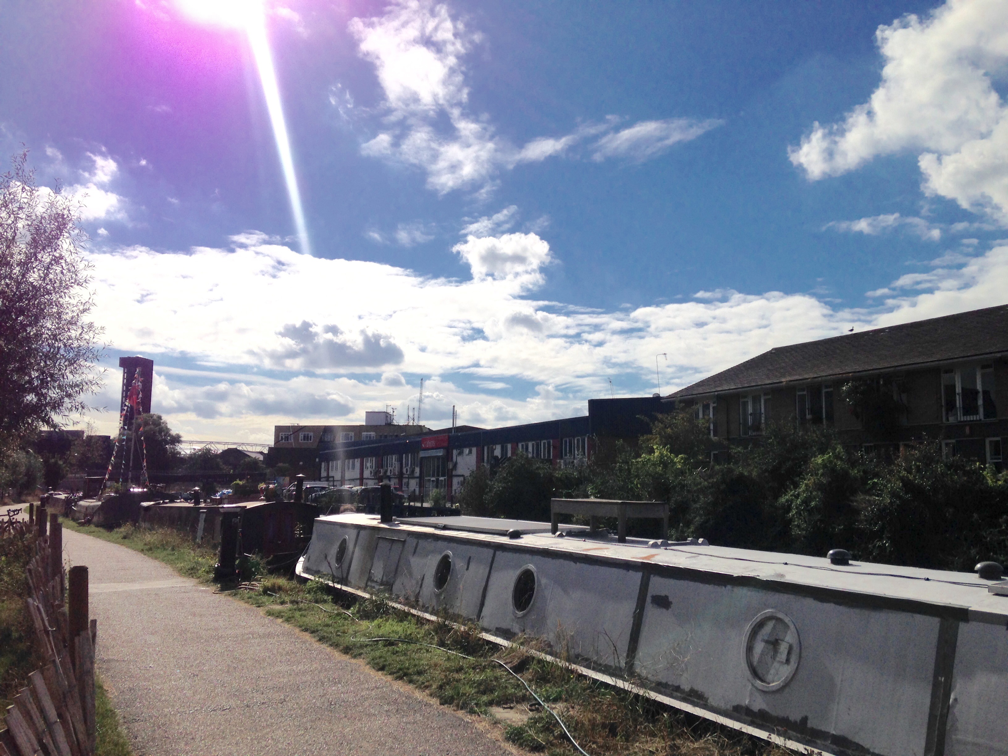 East Wick Leisure Moorings :: Waterside Moorings