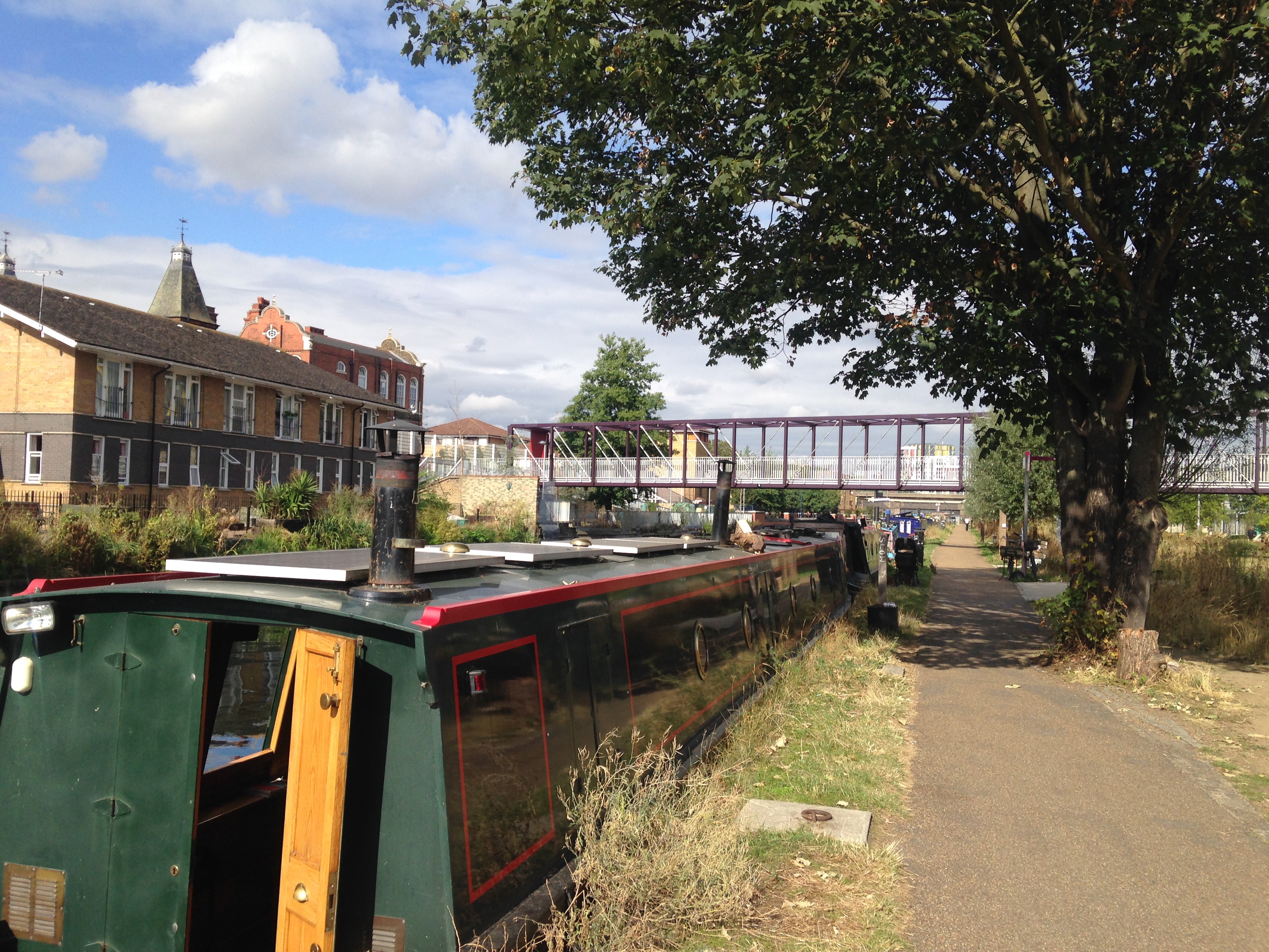 East Wick Leisure Moorings :: Waterside Moorings