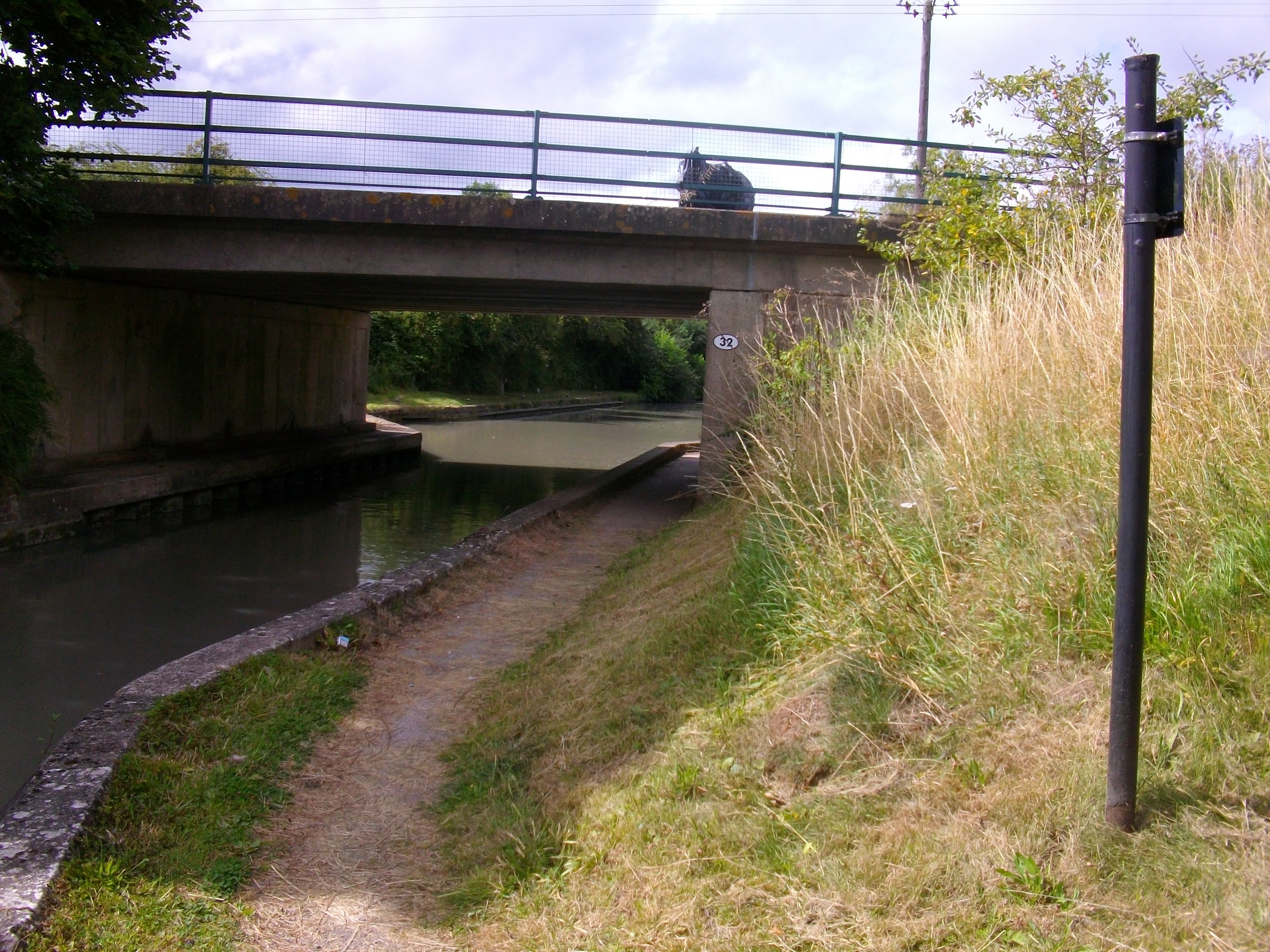 Fosse Locks L1 Leisure :: Waterside Moorings