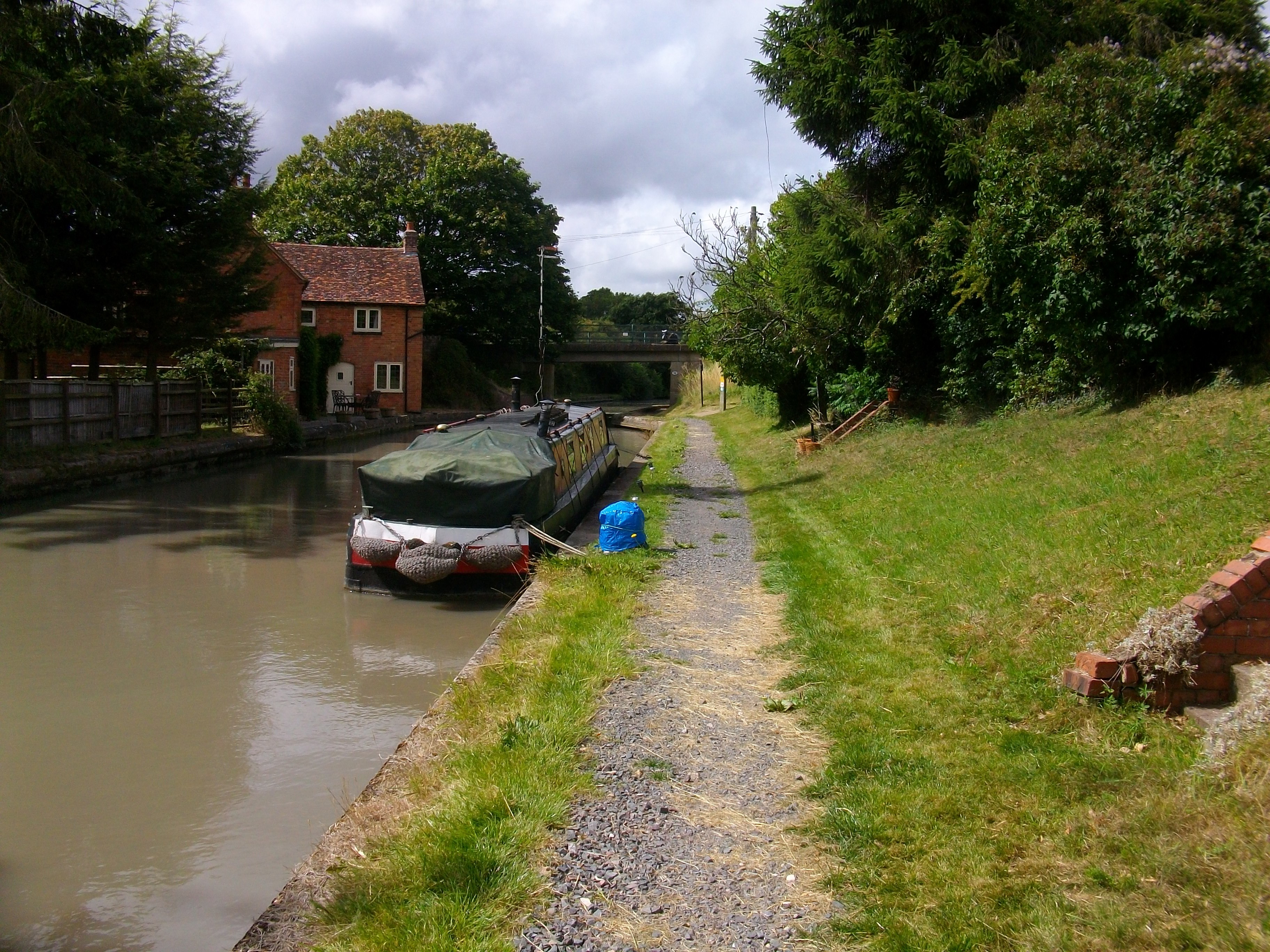 Fosse Locks L1 Leisure :: Waterside Moorings
