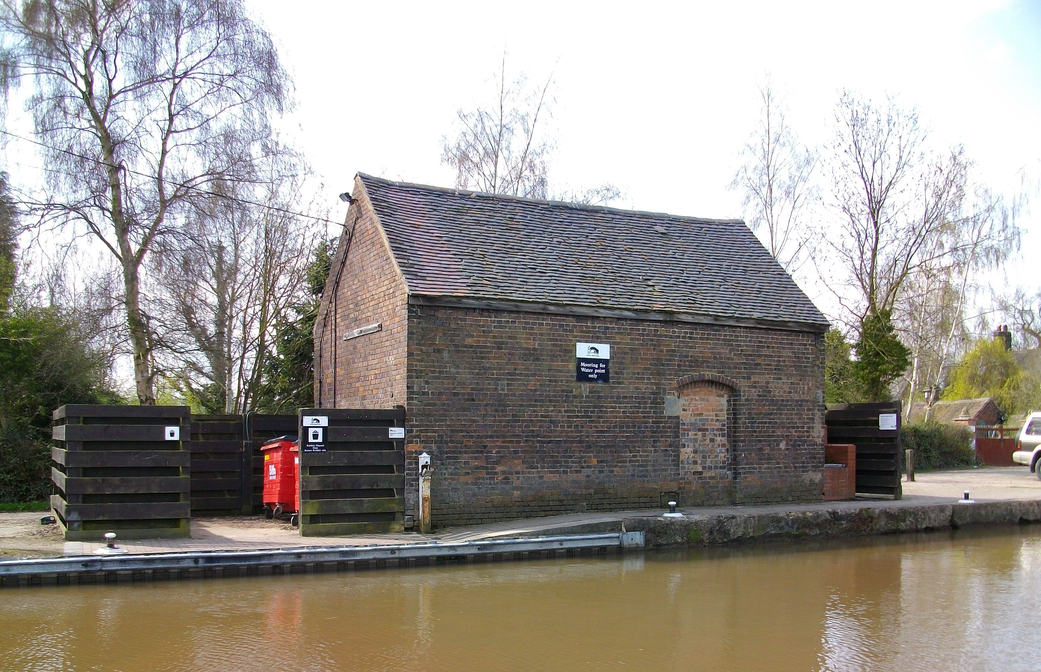 Grendon Wharf L1 Leisure :: Waterside Moorings