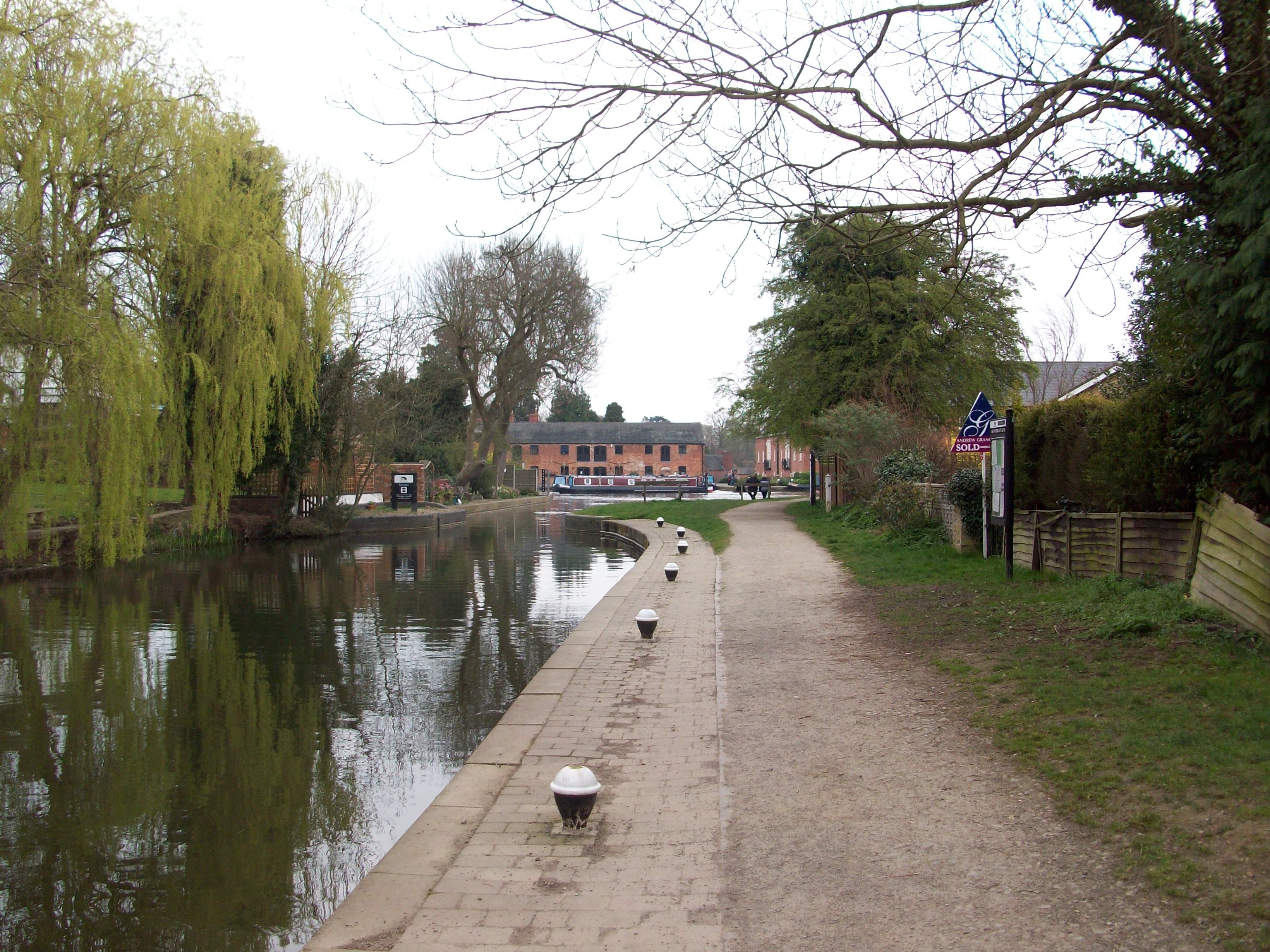 Market Harborough L1 :: Waterside Moorings