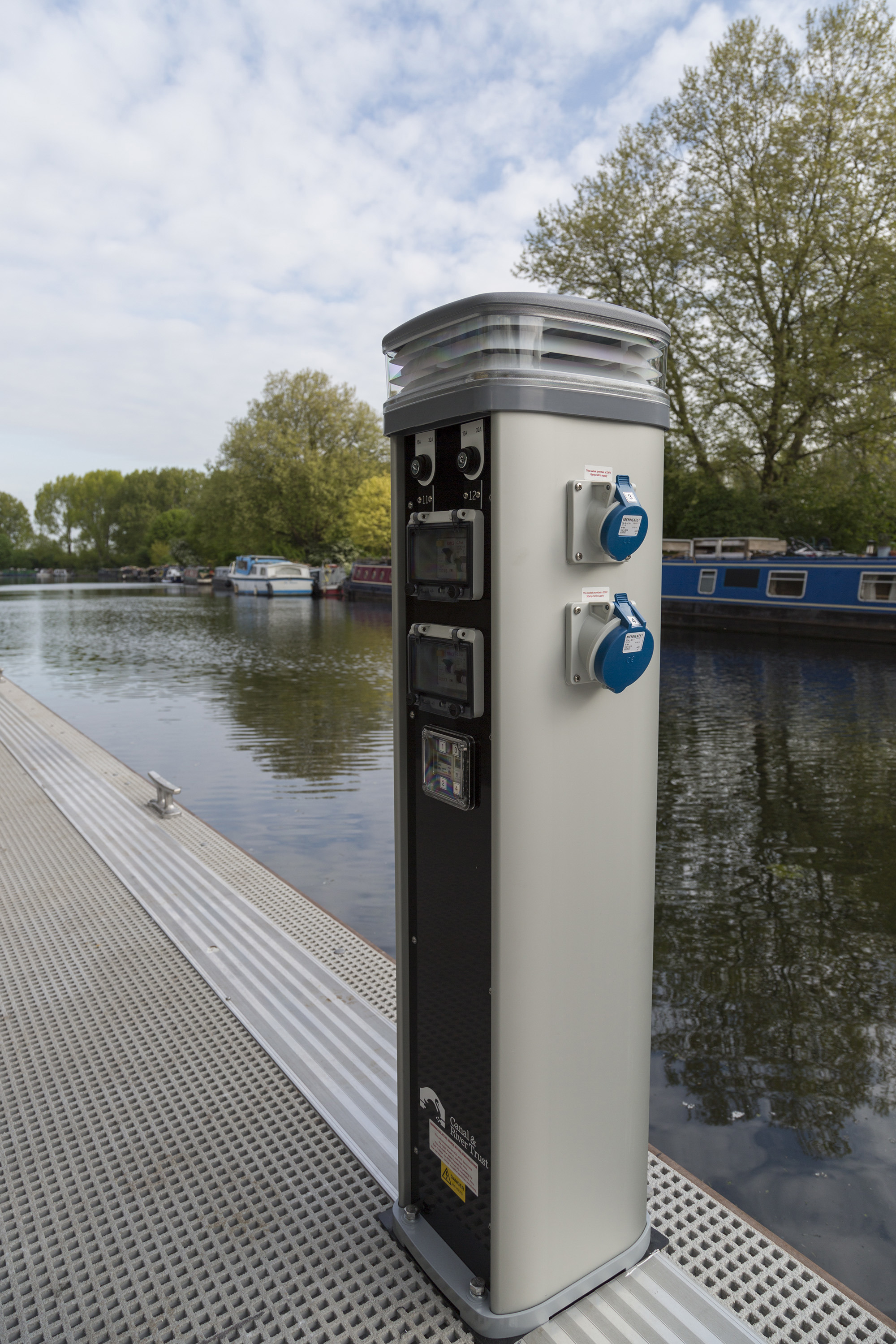 Matchmakers Wharf L1 Leisure :: Waterside Moorings