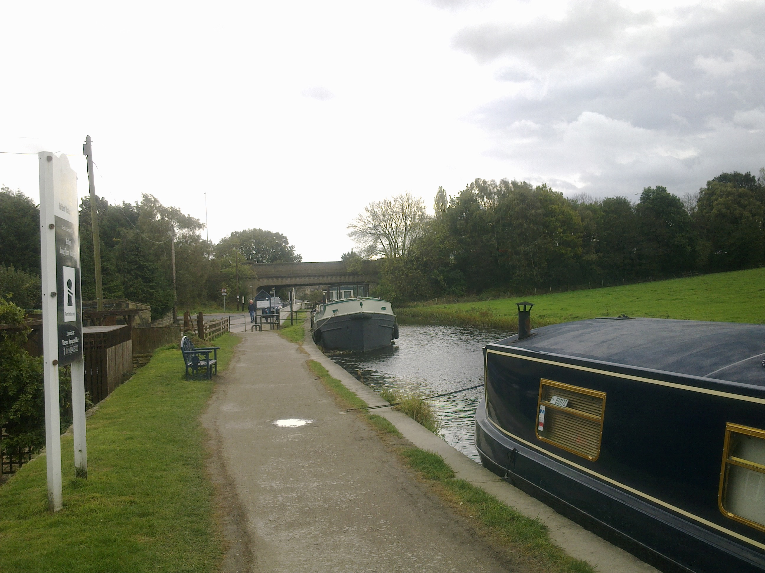 Rodley Bridge 216 L1 Leisure :: Waterside Moorings