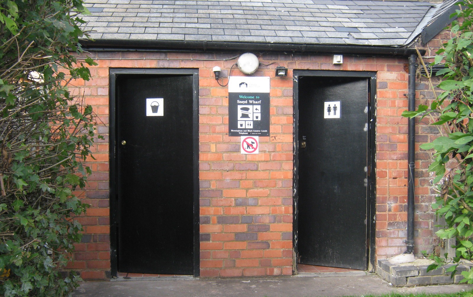 Sneyd Wharf (Electric) L1 :: Waterside Moorings