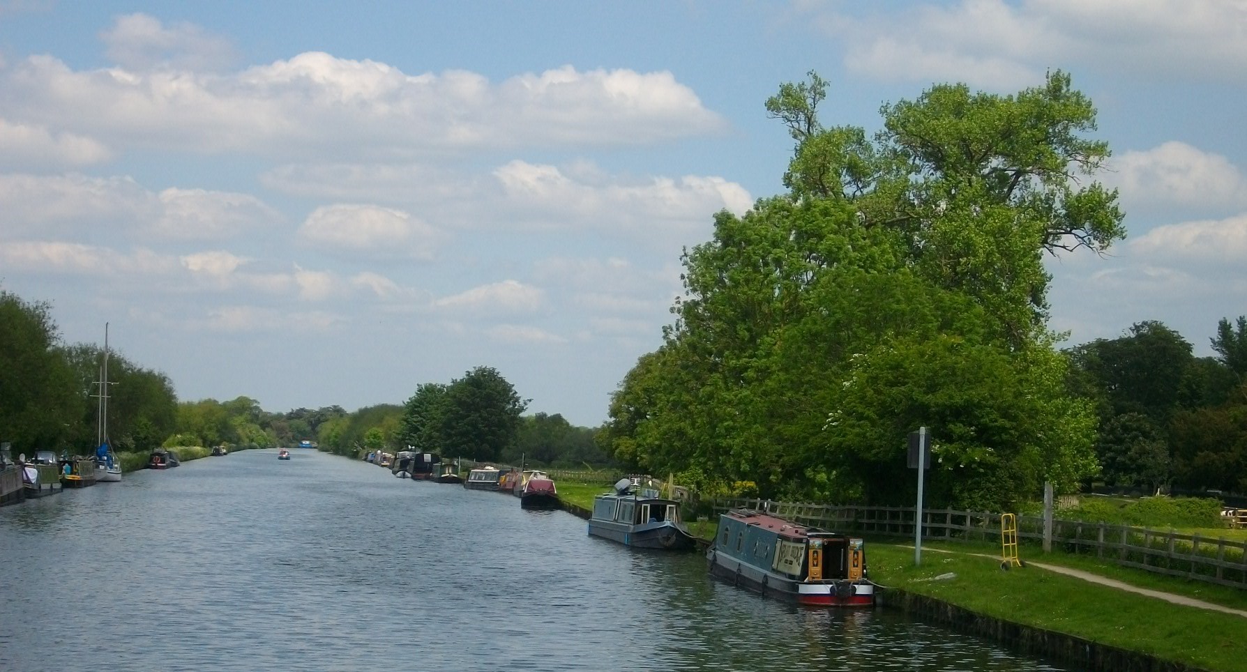 Splatt Bridge L1 Leisure :: Waterside Moorings