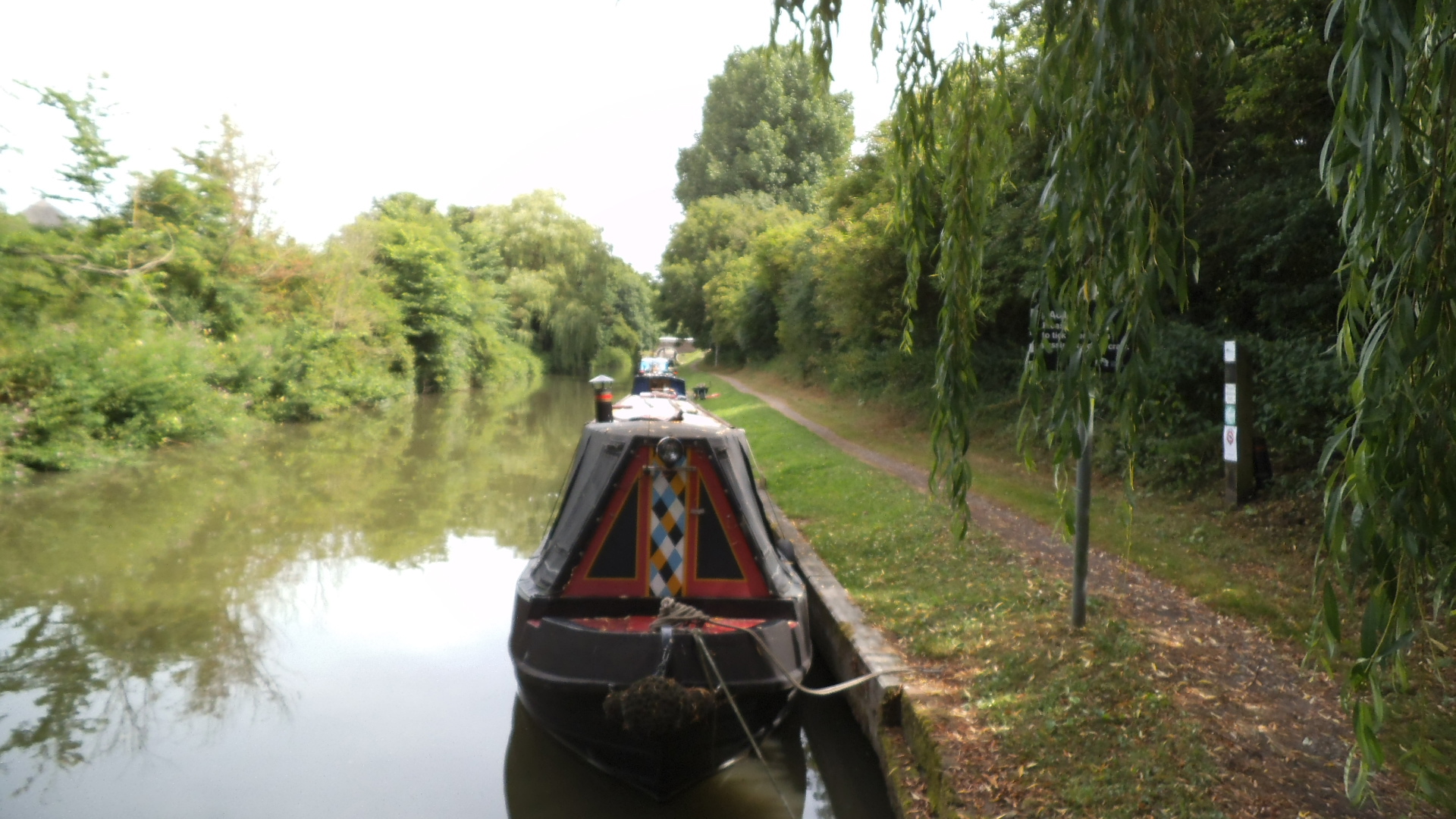 Wootton Rivers L1 Leisure :: Waterside Moorings